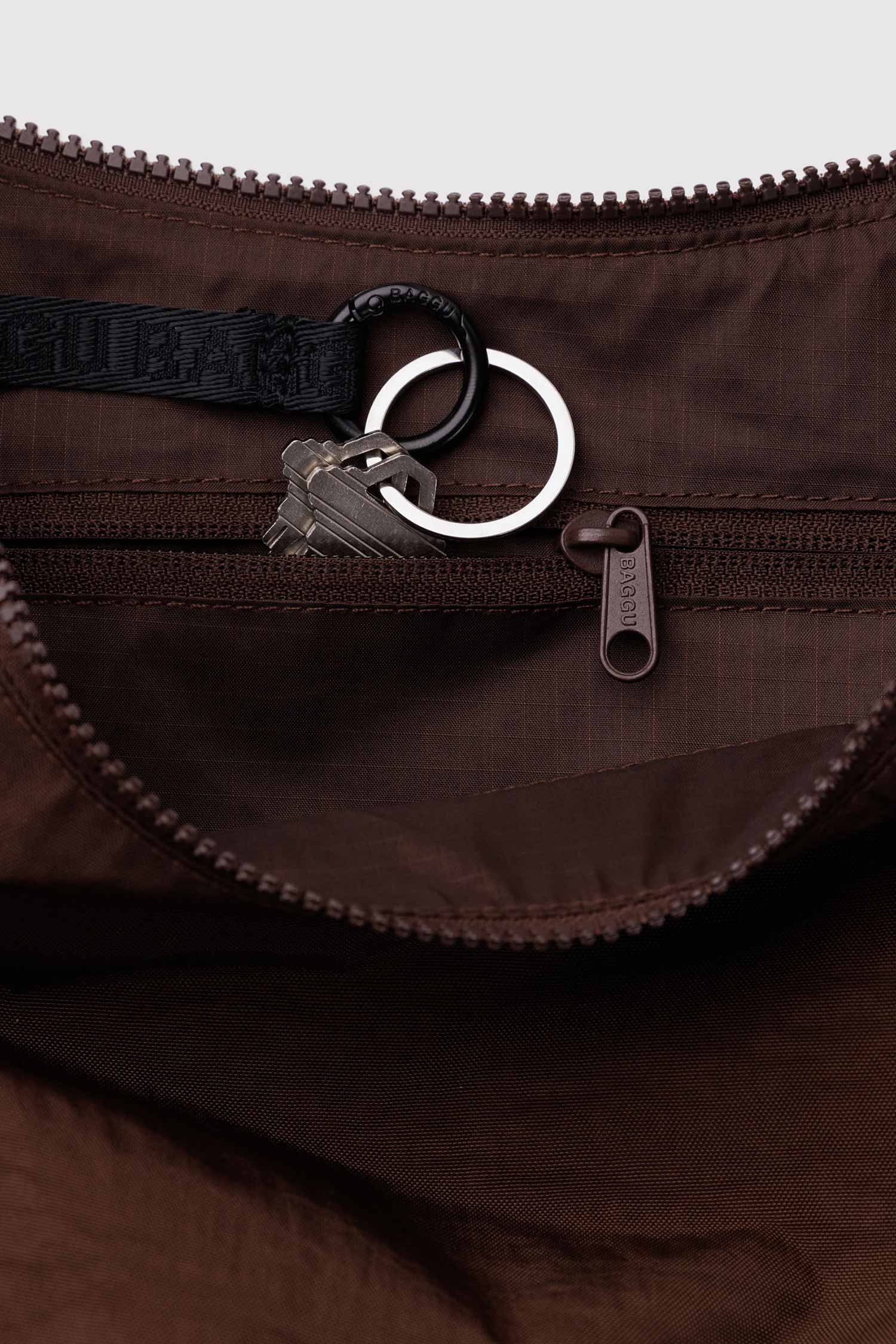 Baggu - Nylon Crescent Bag M, Coffee - Marinsel Webshop, CHF 65.00